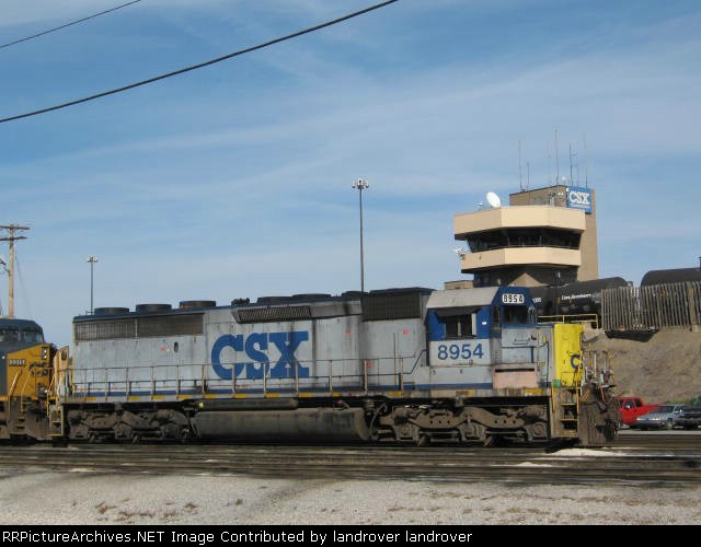 CSXT 8954